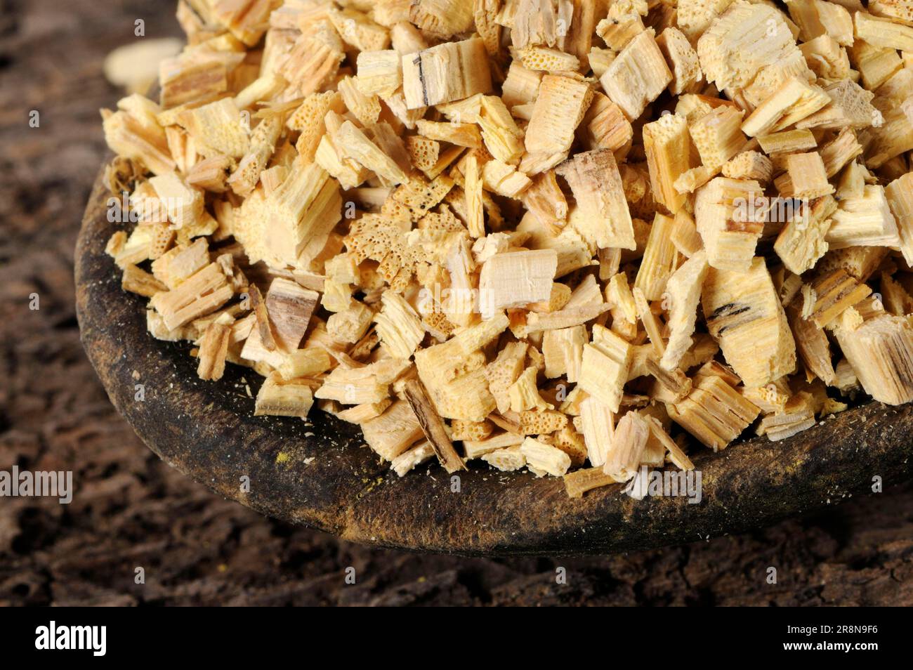 Tribes of the (Clematis) armandii (Caulis Clematidis Armandii), Mu Tong ...