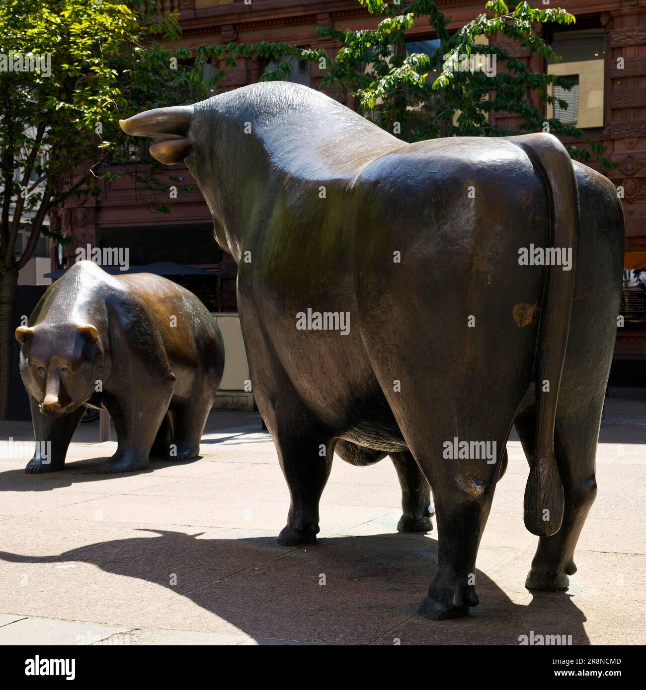 Bull and Bear on the Stock Exchange Square, sculptures by Reinhard ...