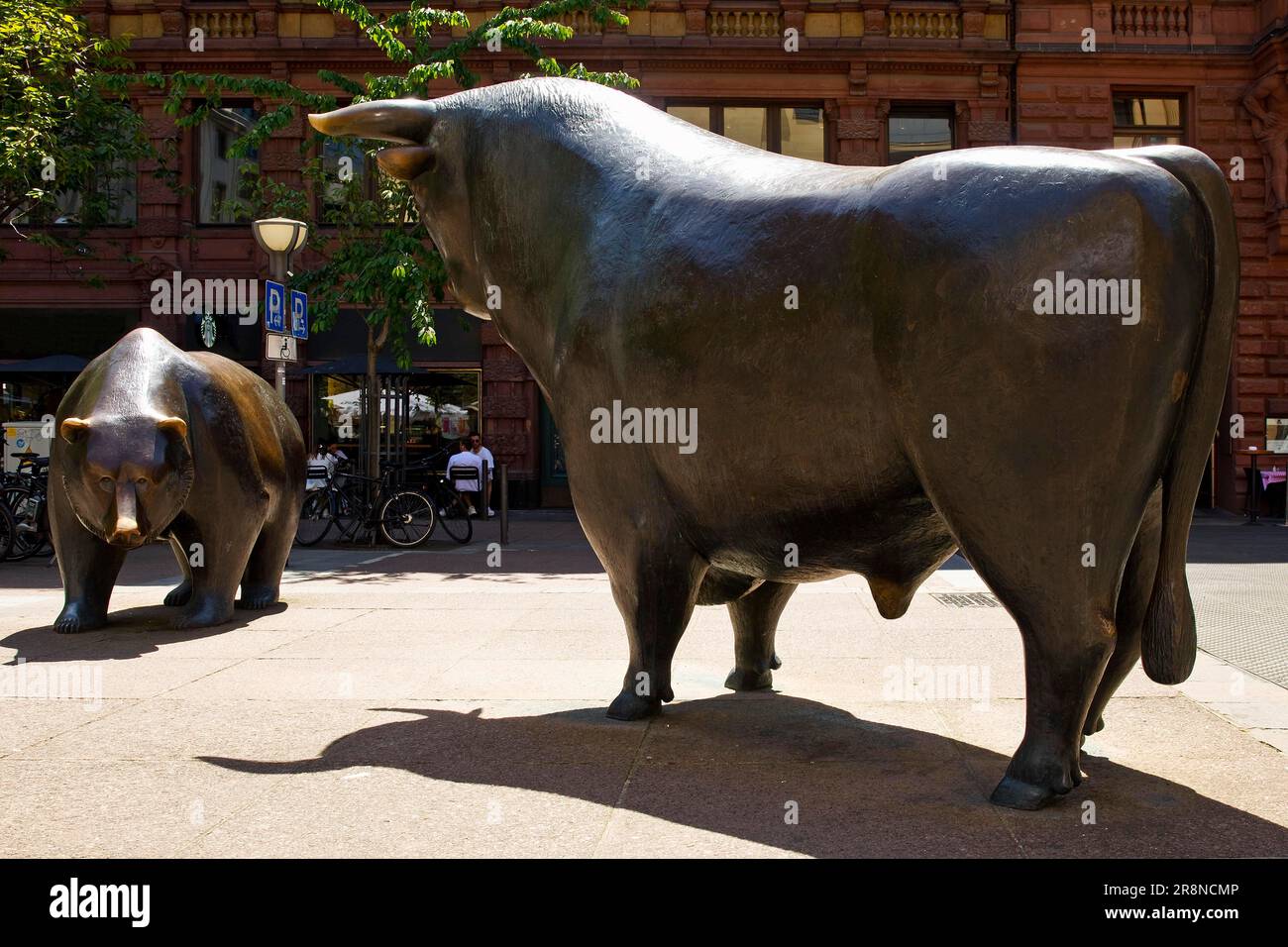 Bull and Bear on the Stock Exchange Square, sculptures by Reinhard ...