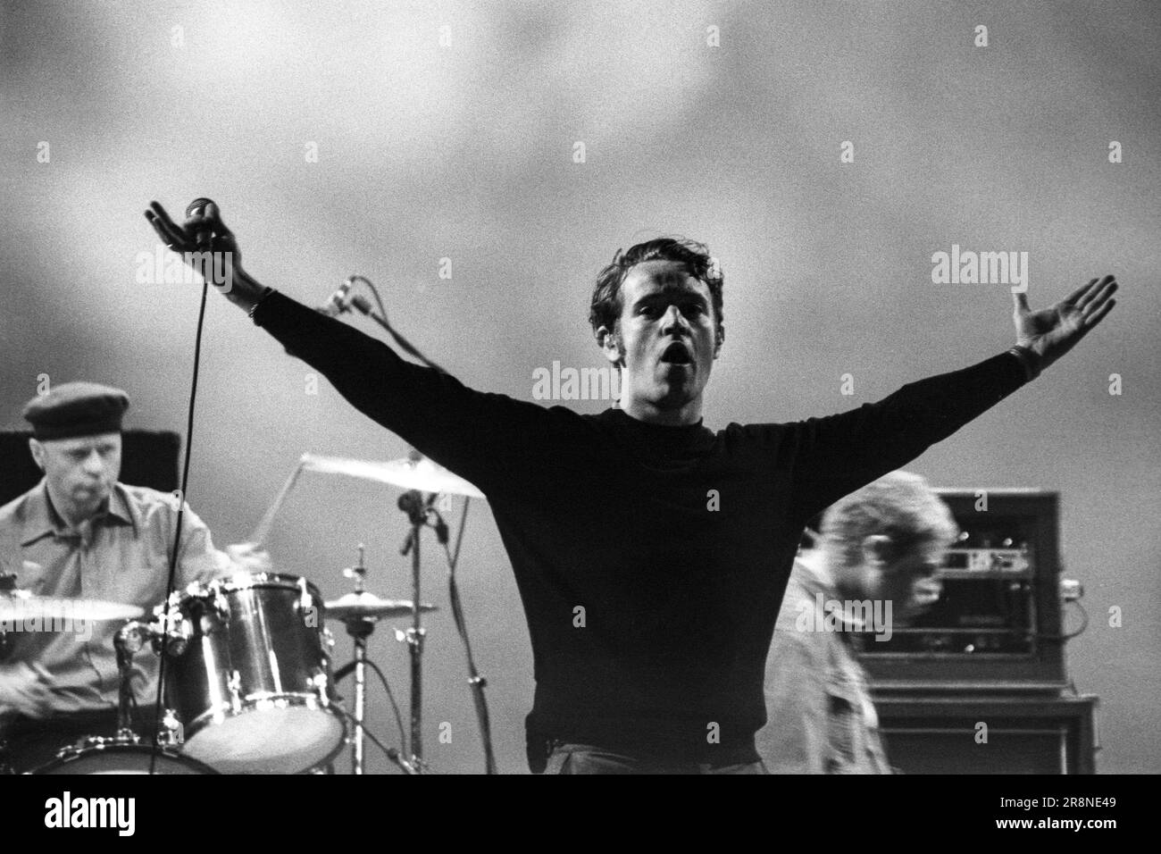 GENE, BIG NOISE FESTIVAL, 1997: Martin Rossiter of Gene at BBC Big ...