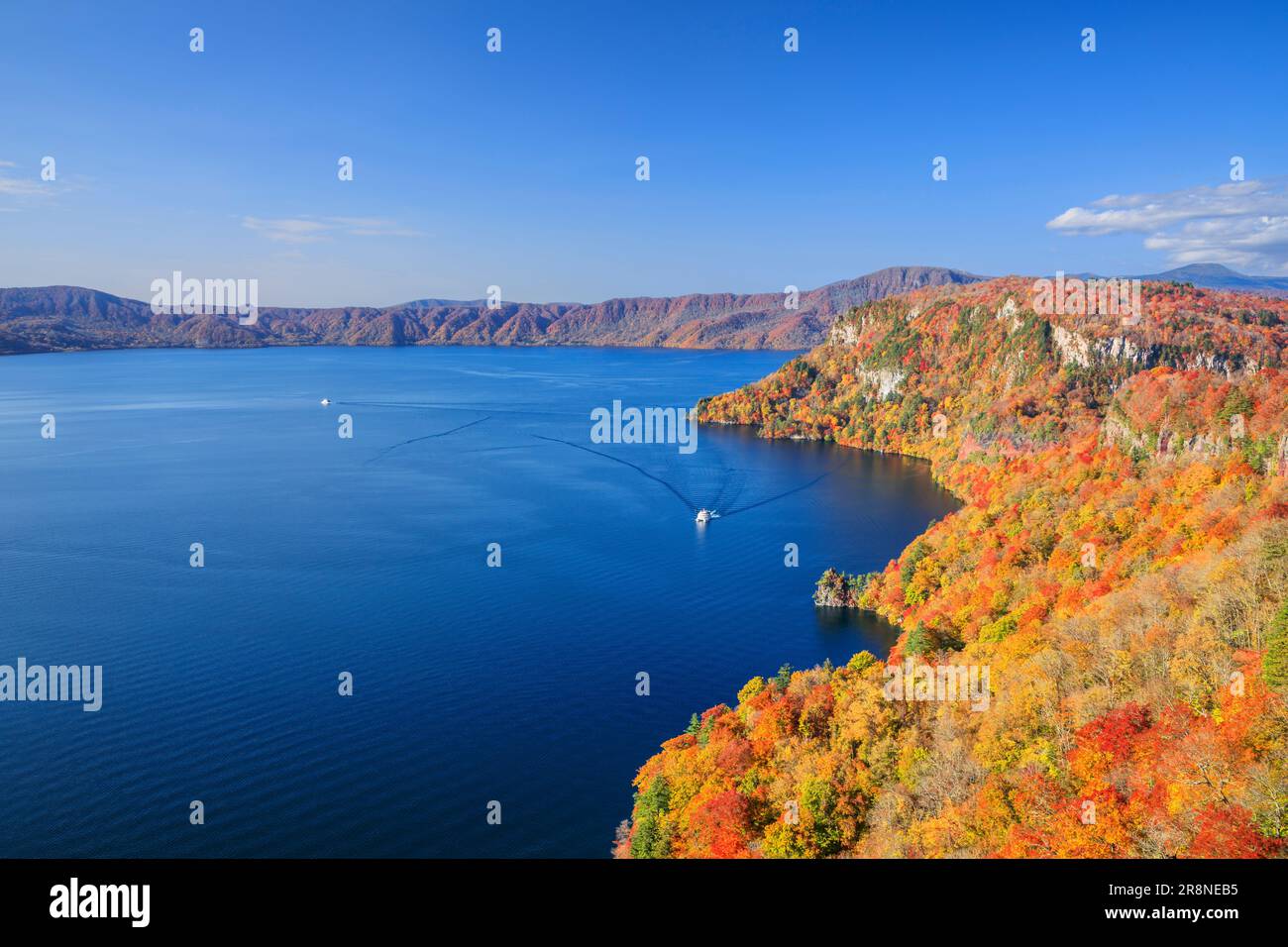 Lake Towada in Autumn Leaves Stock Photo - Alamy