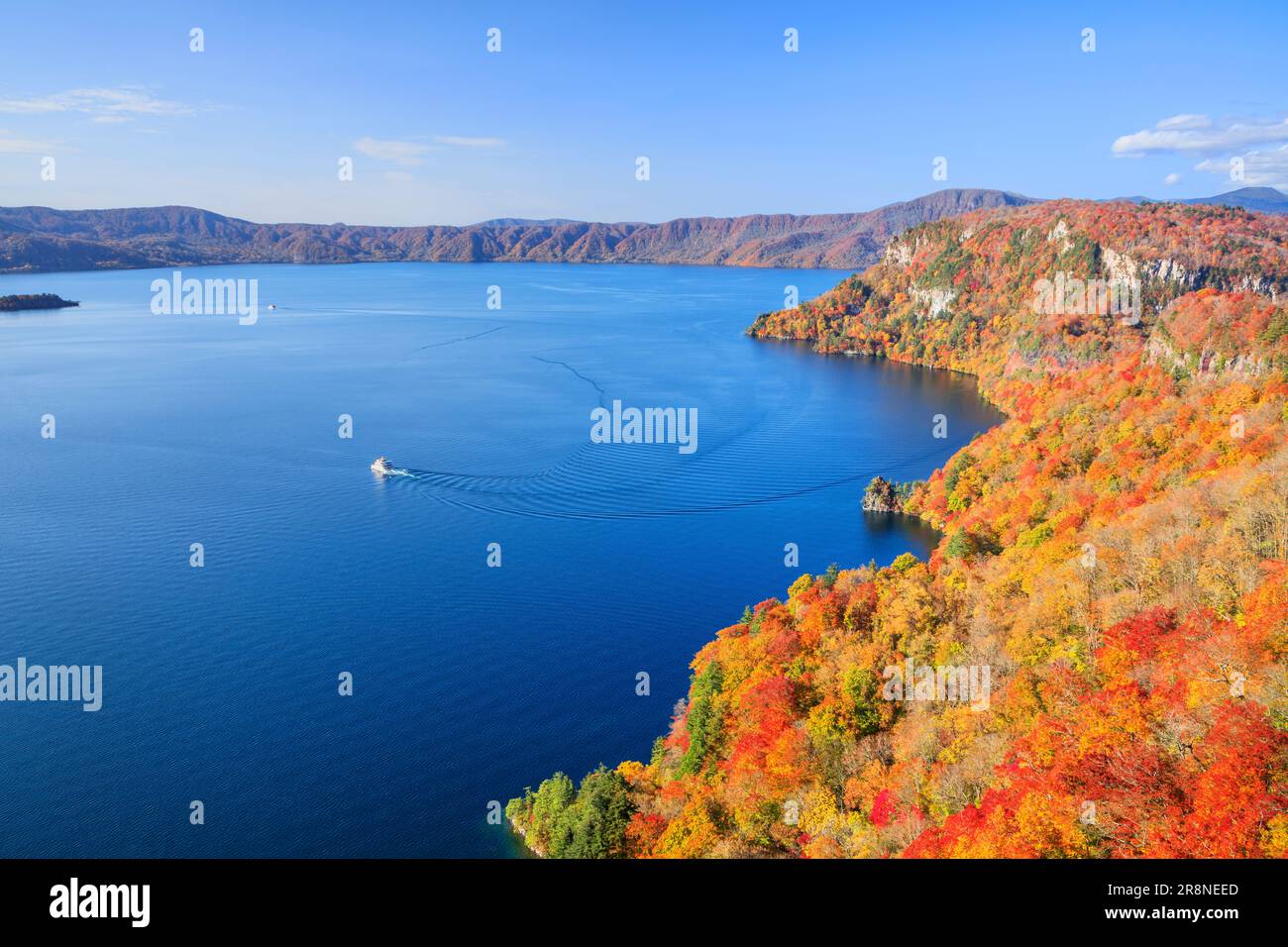 Lake Towada in Autumn Leaves Stock Photo - Alamy