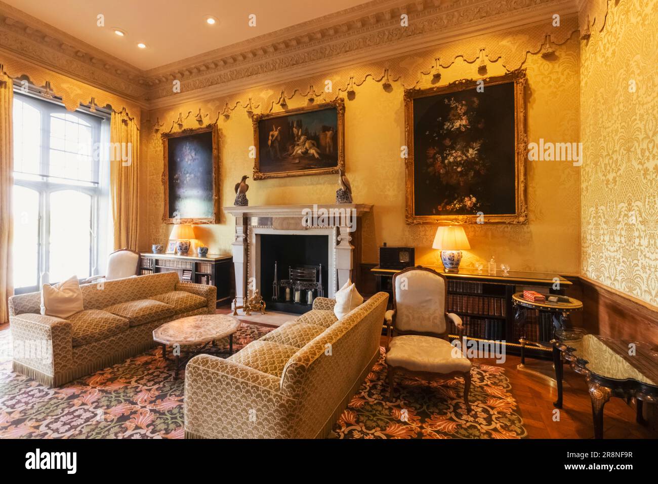England, Kent, Maidstone, Leeds Castle, The Yellow Drawing Room Stock ...