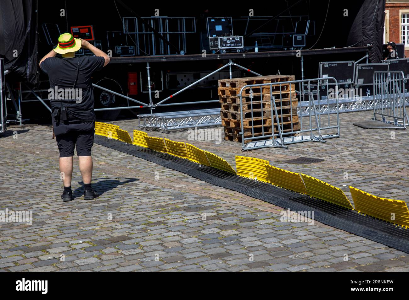 Open air stage hi-res stock photography and images - Alamy