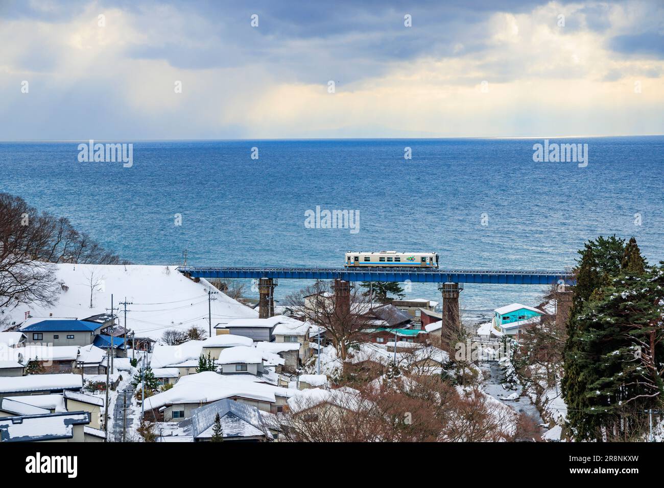 Japan gono train hi-res stock photography and images - Alamy