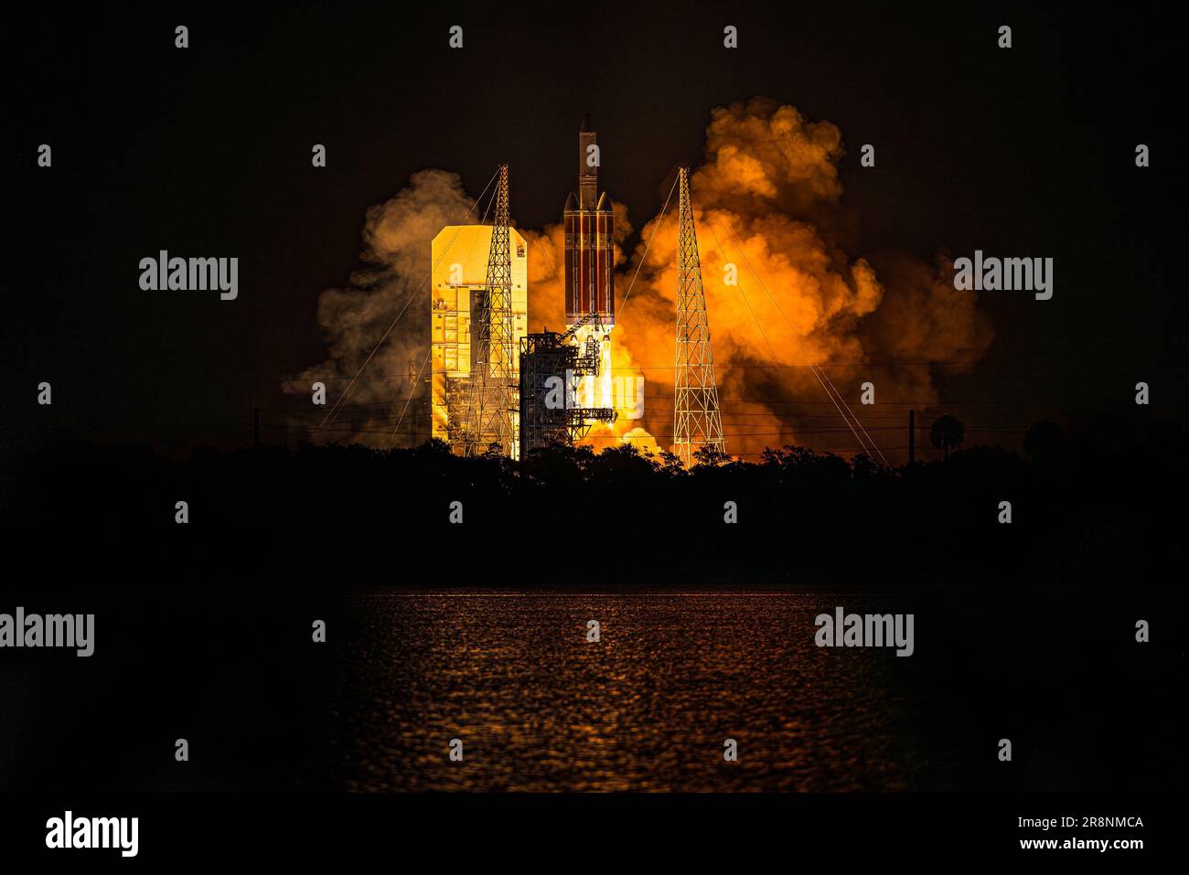 A United Launch Alliance Delta 4-Heavy rocket takes off from Space ...