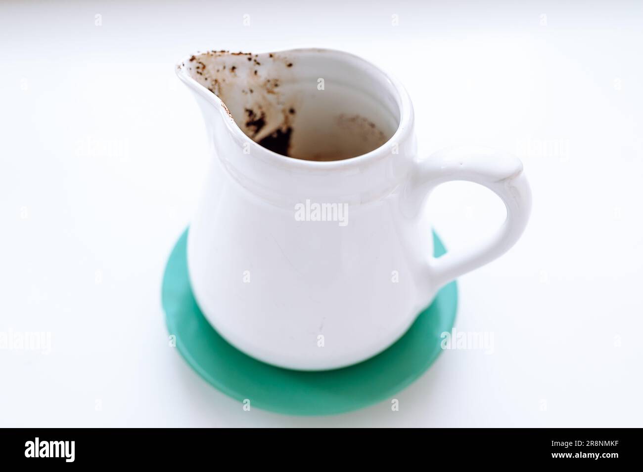 coffee grounds in coffee pot Stock Photo - Alamy