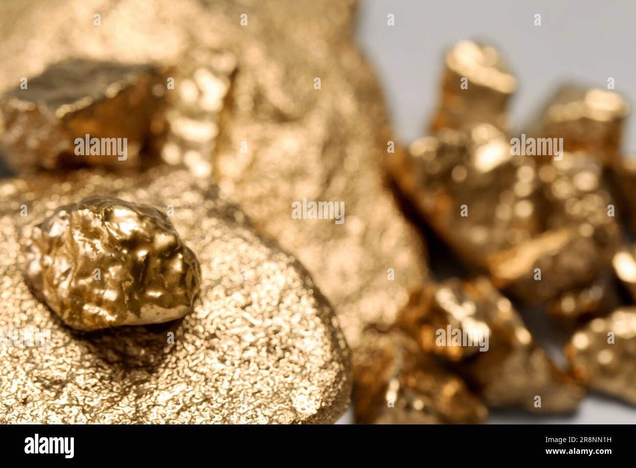 Shiny gold rock closeup view hi-res stock photography and images - Alamy