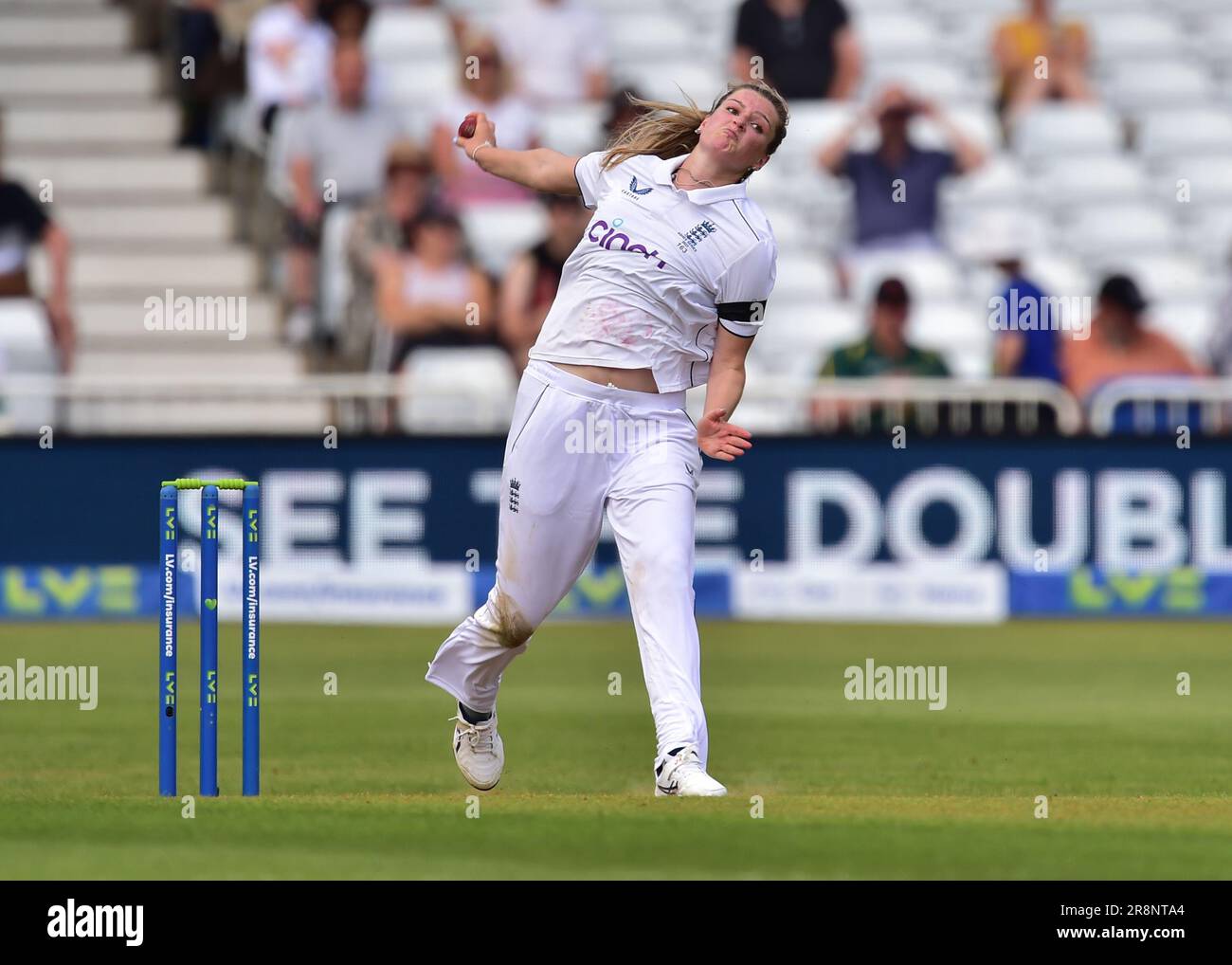 Lauren bell england bowling hi-res stock photography and images - Alamy