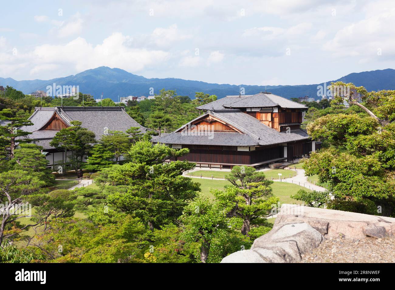 Honmaru Goten and Honmaru Garden at Nijo Castle Stock Photo - Alamy