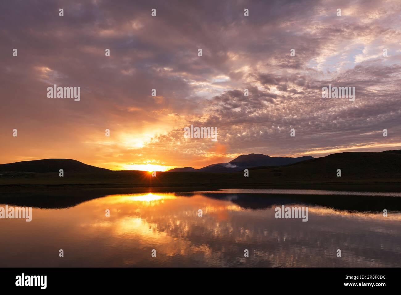 Senri hi-res stock photography and images - Alamy