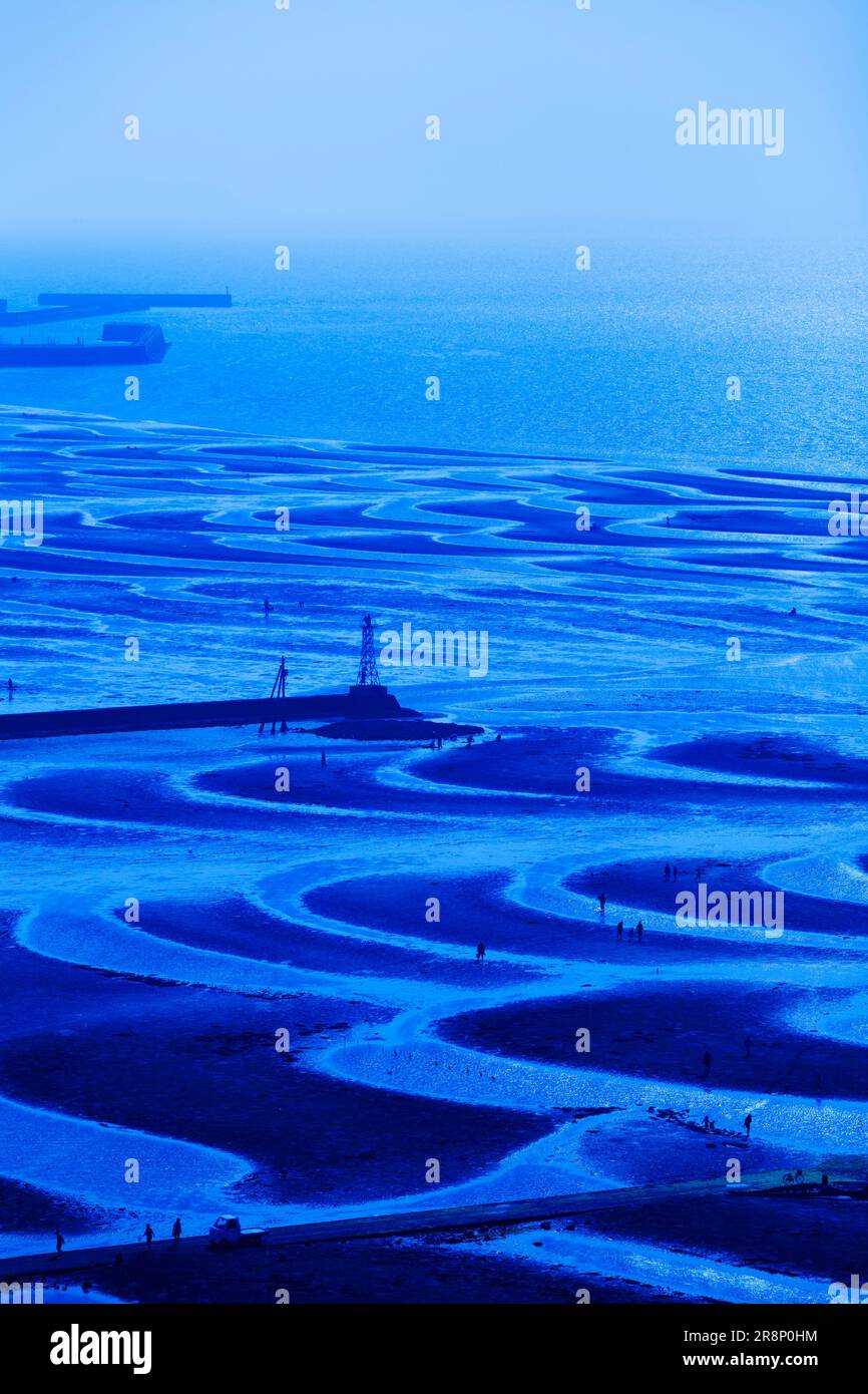 The sea is flat hi-res stock photography and images - Alamy