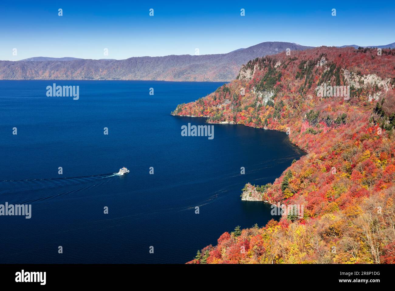 Towada Lake in autumn Stock Photo - Alamy