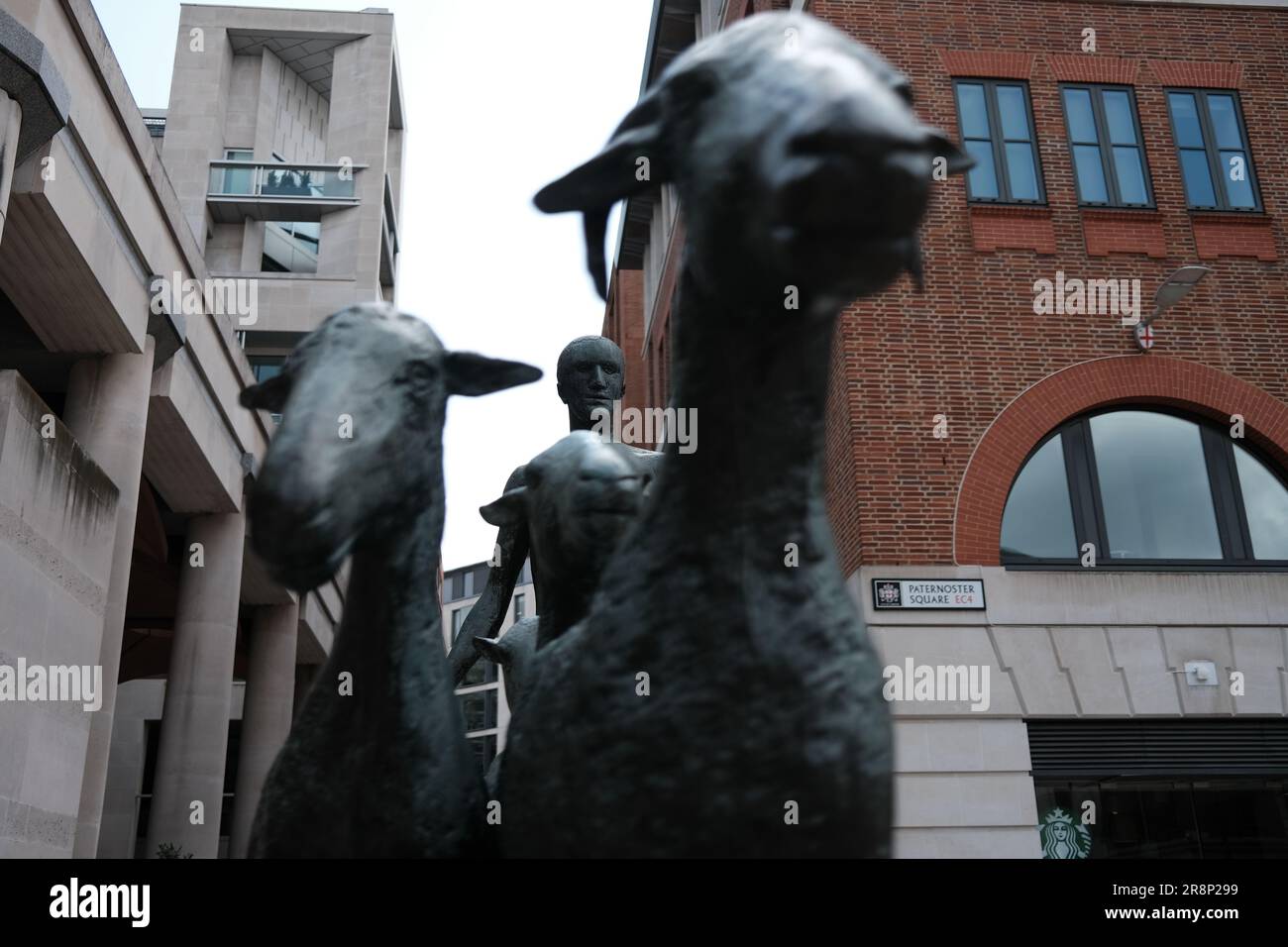 Elizabeth frink sculpture hi-res stock photography and images - Alamy