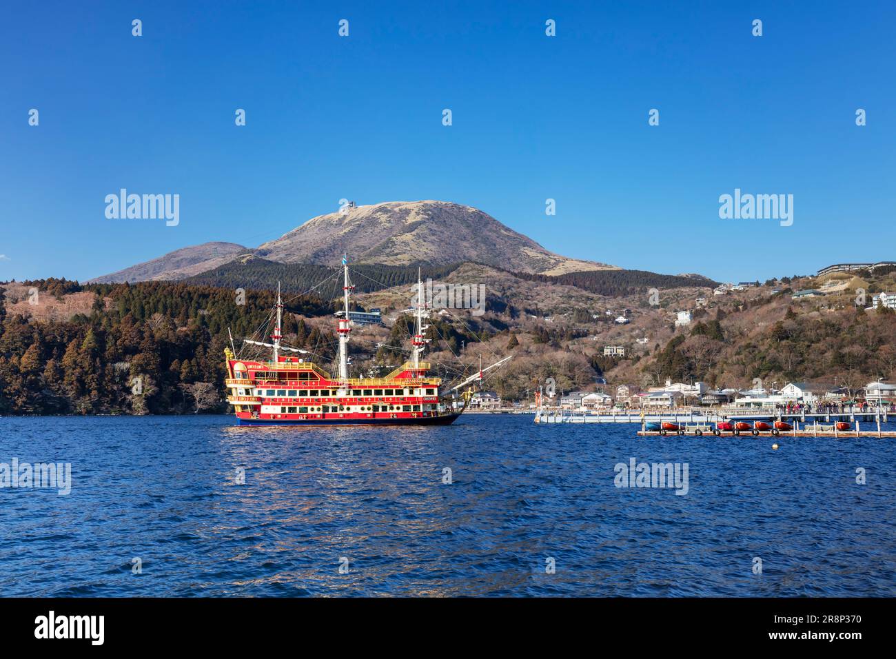 Hakone boat hi-res stock photography and images - Alamy