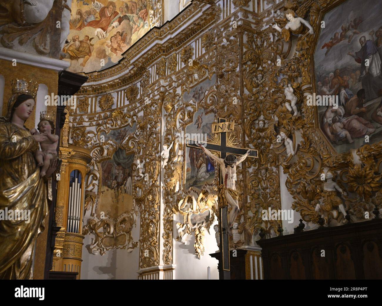 Scenic interior view of the Latin cross shaped Cattedrale di San ...