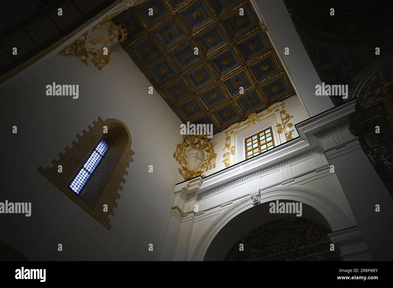 Scenic ceiling view of the Latin cross shaped Cattedrale di San ...