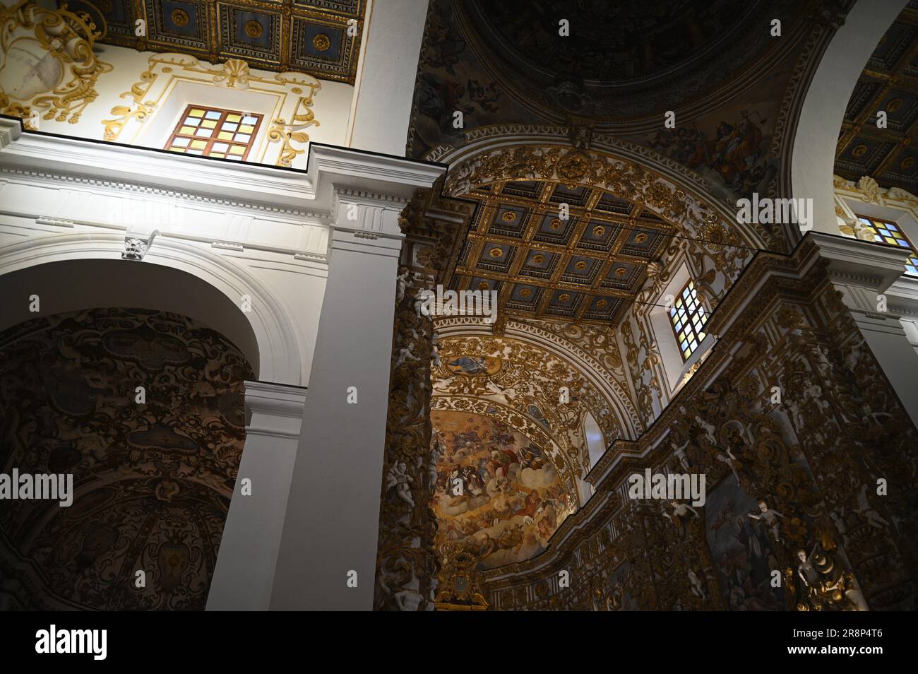 Scenic ceiling view of the Latin cross shaped Cattedrale di San ...