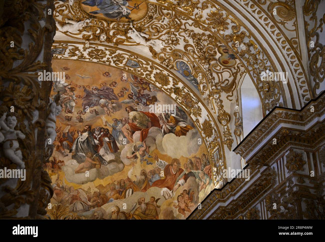 Scenic ceiling view of the Latin cross shaped Cattedrale di San ...