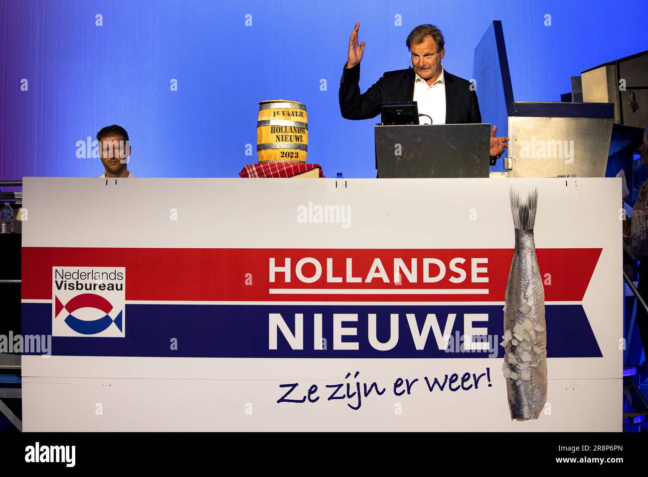 Hollandse nieuwe haring hi-res stock photography and images - Alamy