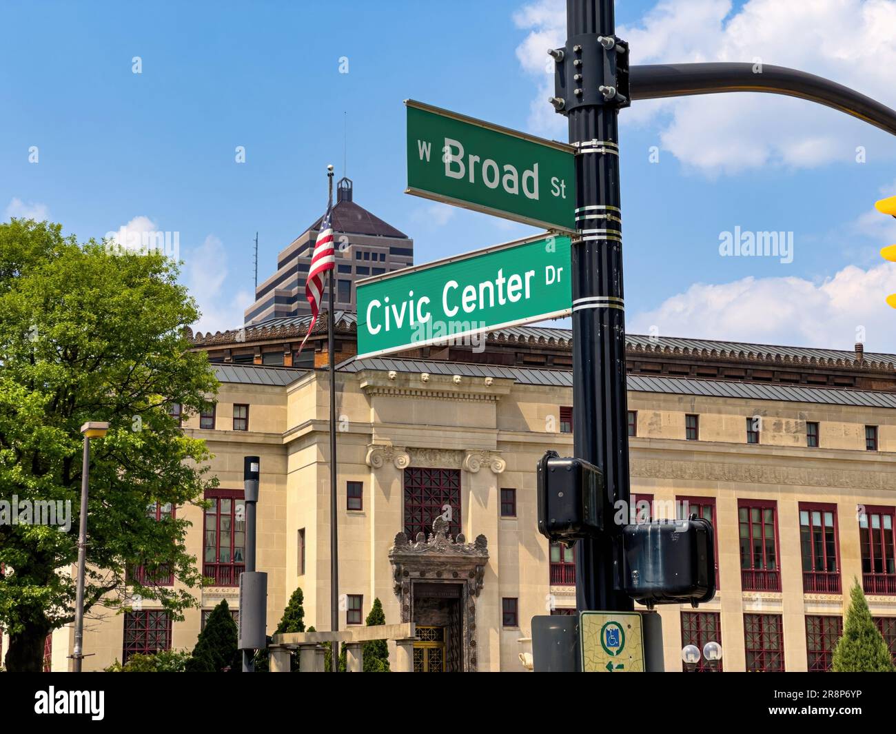 Street signs Civic Center Drive in Columbus - COLUMBUS, UNITED STATES ...