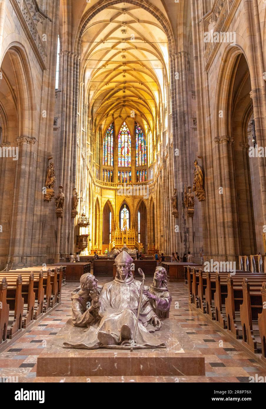 PRAGUE, CZECH REPUBLIC, EUROPE - St. Vitus Cathedral interior Stock ...