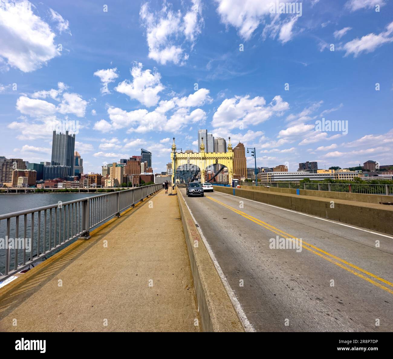 Smithfield St Bridge in Pittsburgh - PITTSBURGH, UNITED STATES - JUNE ...