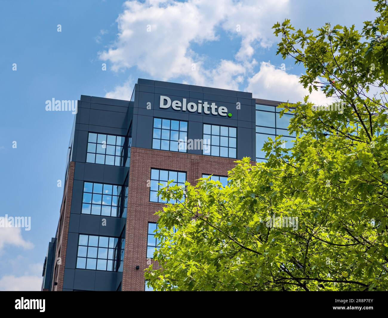Deloitte building in Columbus Ohio - COLUMBUS, UNITED STATES - JUNE 05 ...