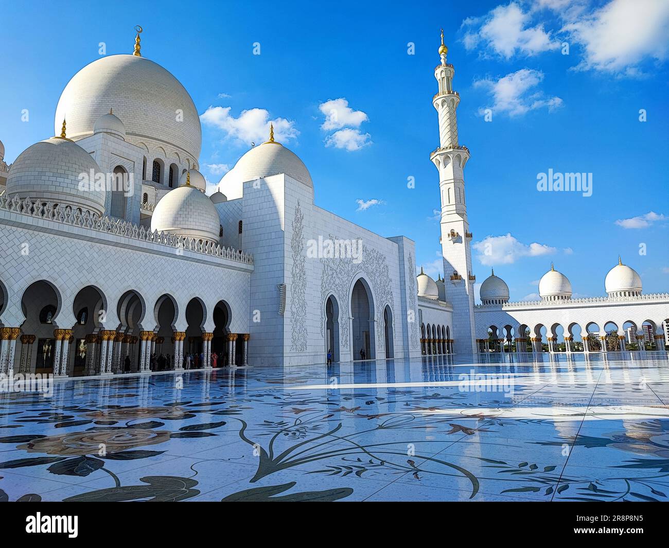 Abu Dhabi Uae Stock Photo Alamy