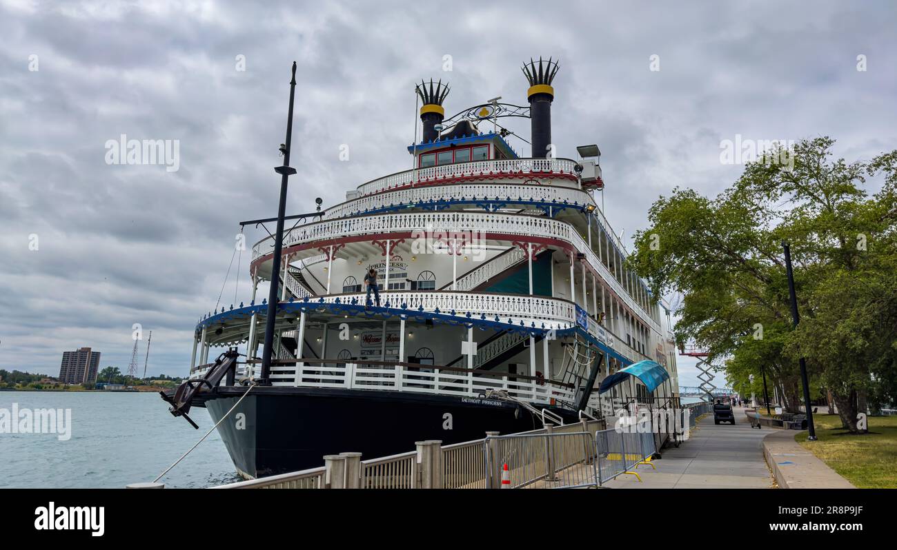 Detroit Princess Sightseeing boat on Detroit River - DETROIT, UNITED ...