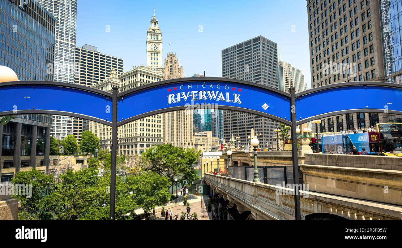 Chicago Riverwalk in downtown - CHICAGO, UNITED STATES - JUNE 05, 2023 ...