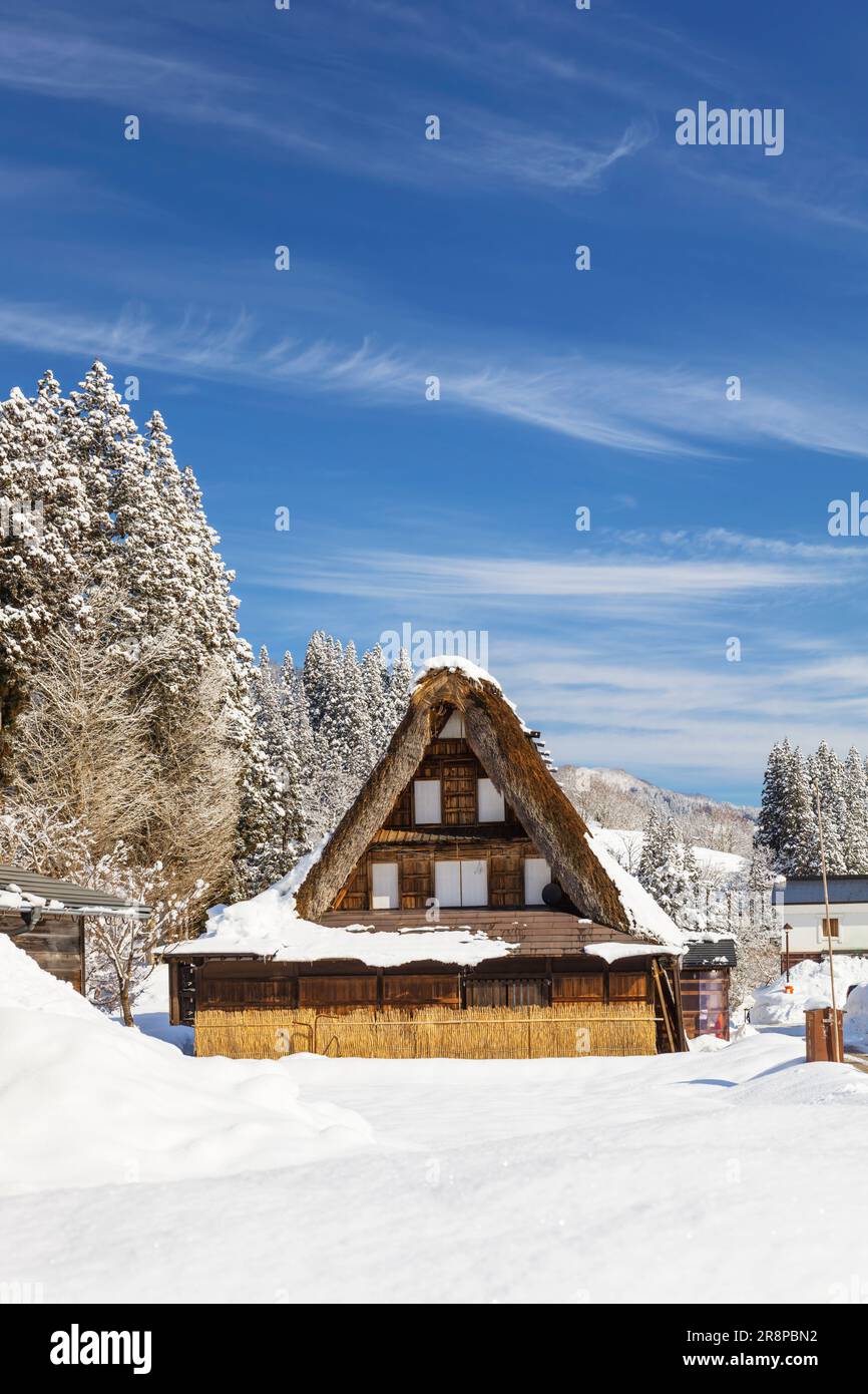Gassho house village hi-res stock photography and images - Alamy