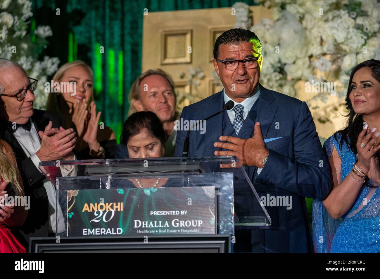 Jacob Arabo Receives the Dr Neil Dhalla Award of Excellence, presented by Dr. Ruby Dhalla Stock ...