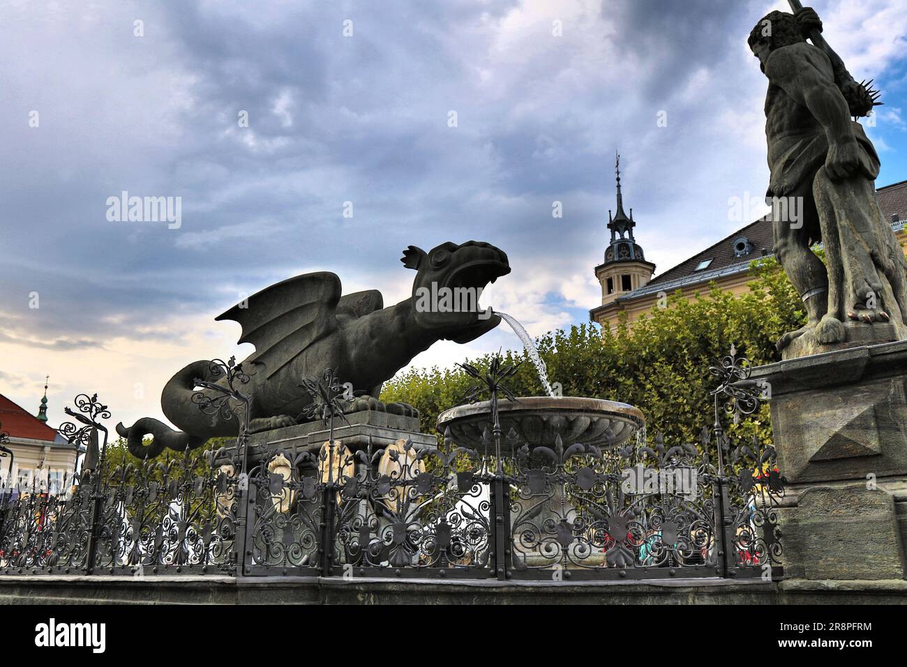 Dragon statue symbol klagenfurt hi-res stock photography and images - Alamy