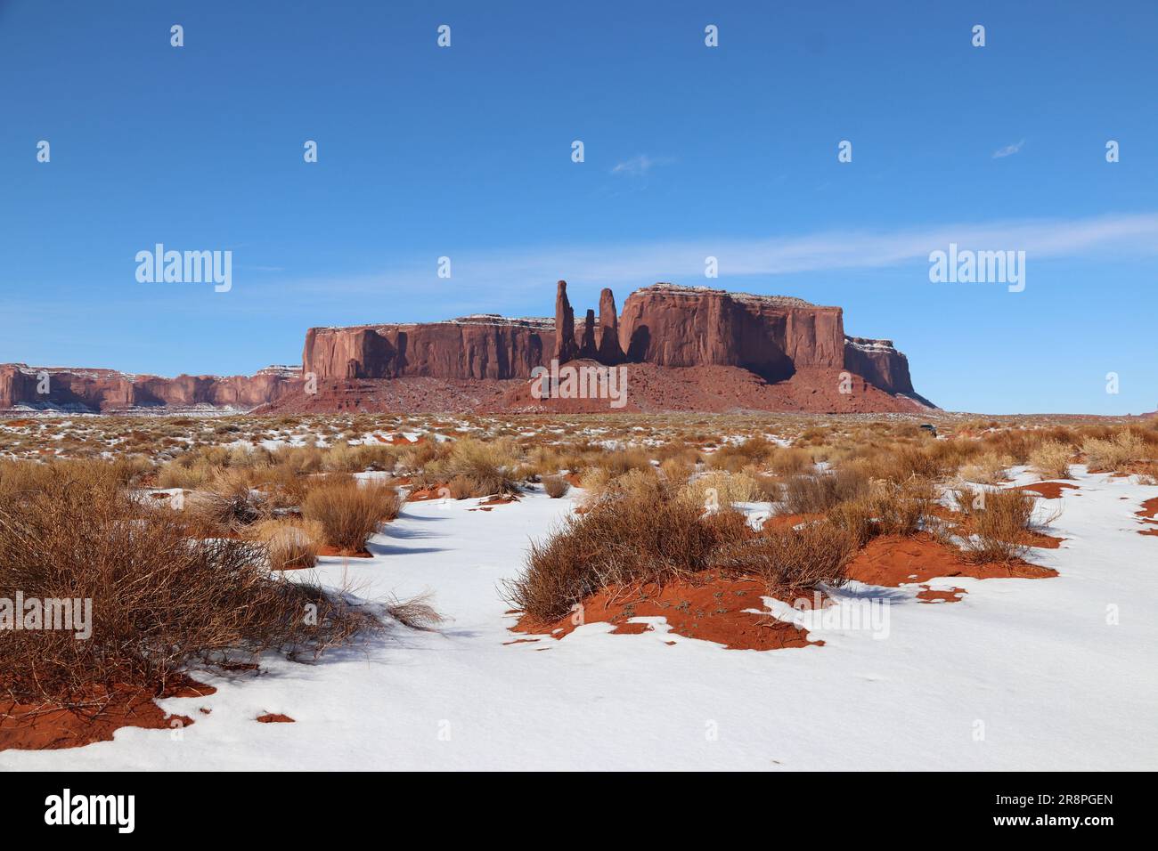 Visit monument valley hi-res stock photography and images - Alamy