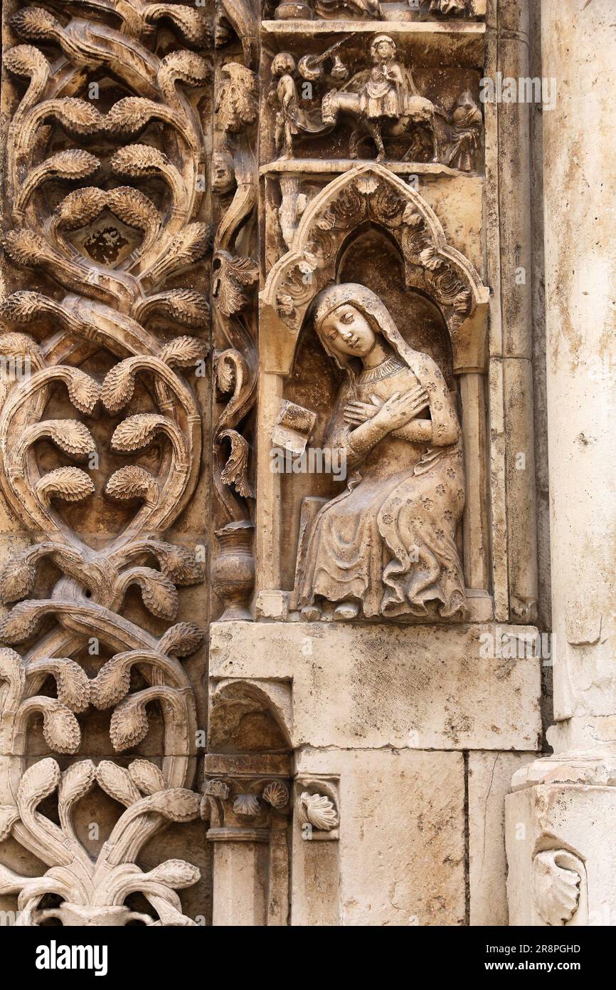 Altamura town in Italy. Cathedral stonework detail Stock Photo - Alamy