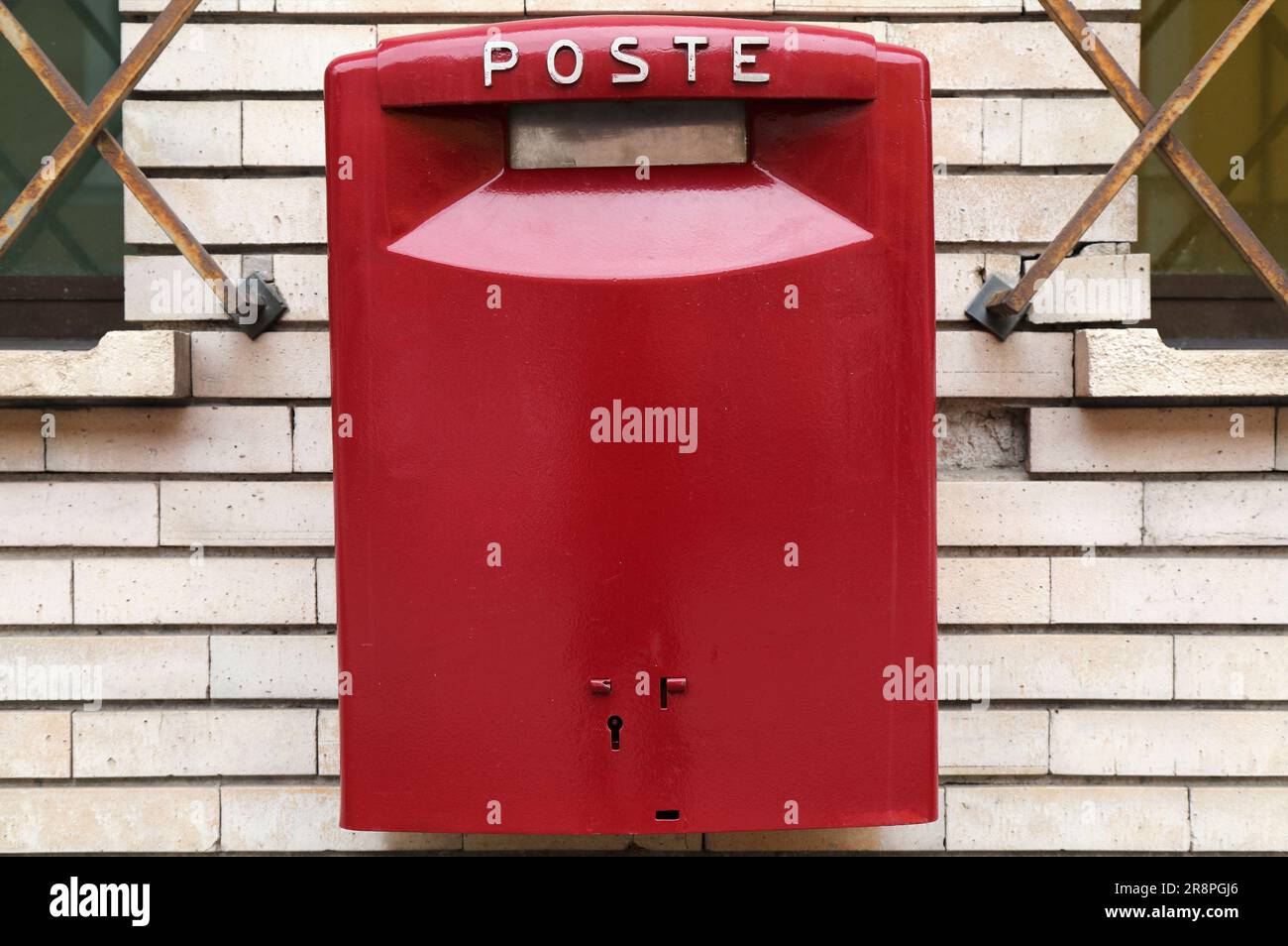 Public postbox hi-res stock photography and images - Alamy