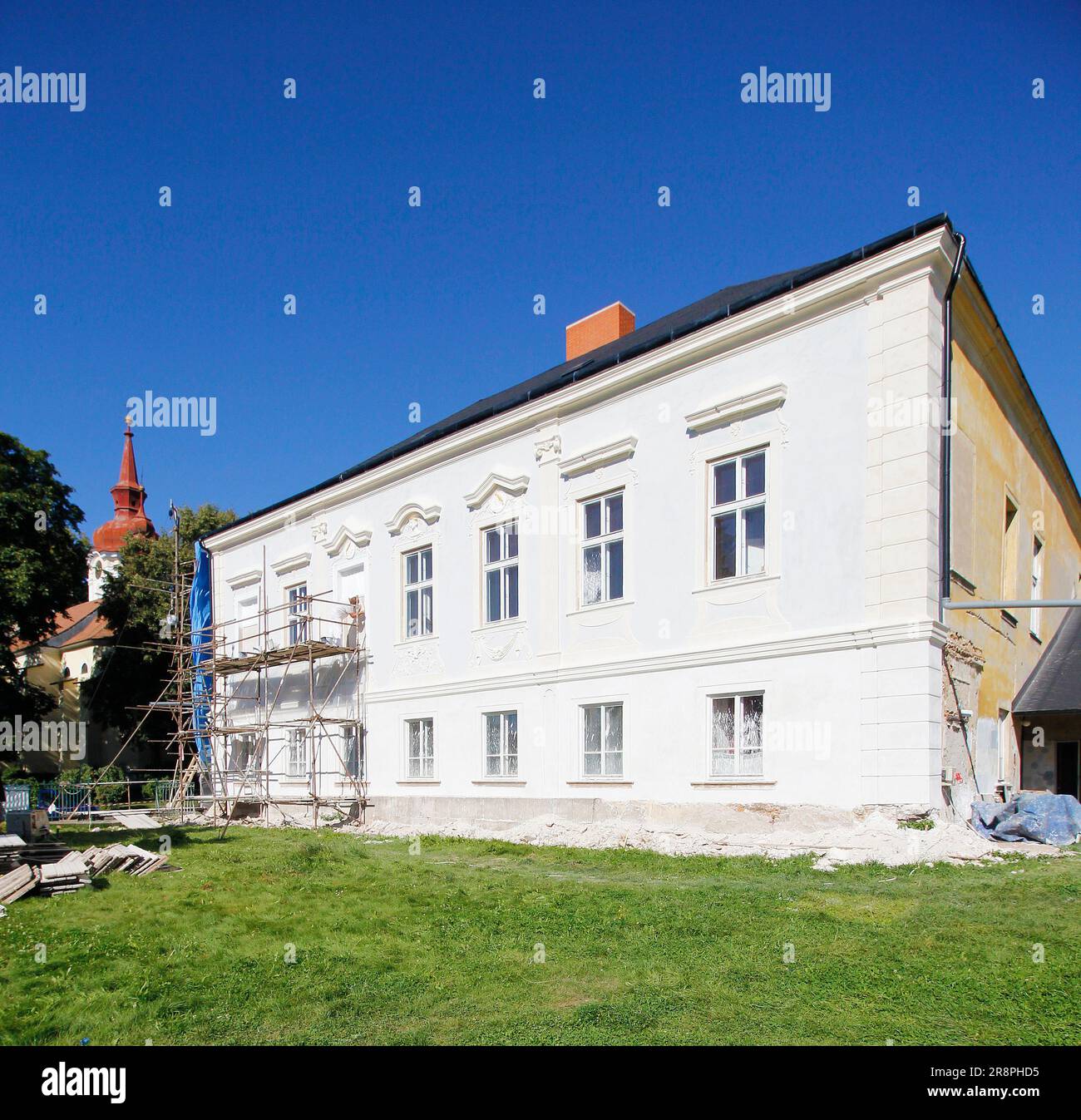 The original Baroque chateau in Habry was built in the 19th century, it ...