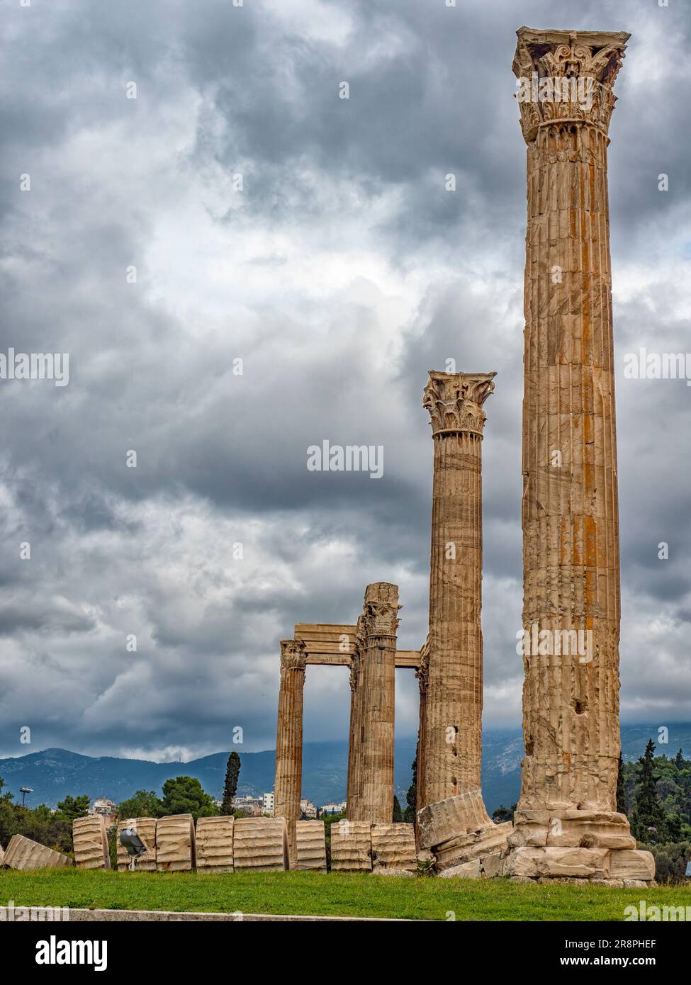 Greece temple zeus column detail hi-res stock photography and images - Alamy