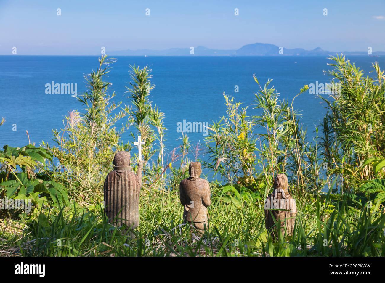 Three stone statues at the Harajo ruins Stock Photo - Alamy