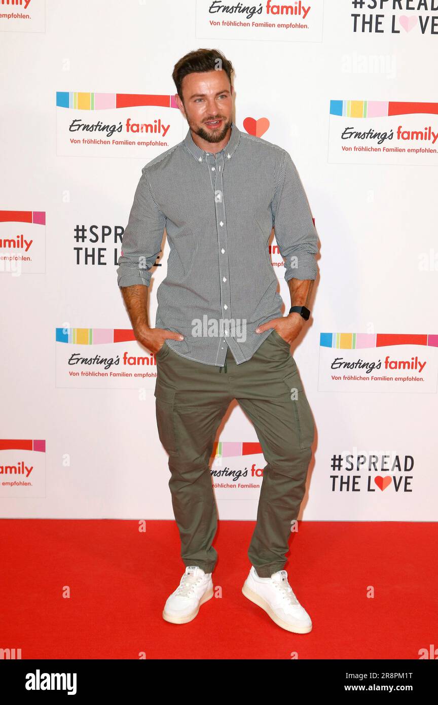 Benjamin Melzer bei der Ernsting's Family Fashion Show im Hotel ...