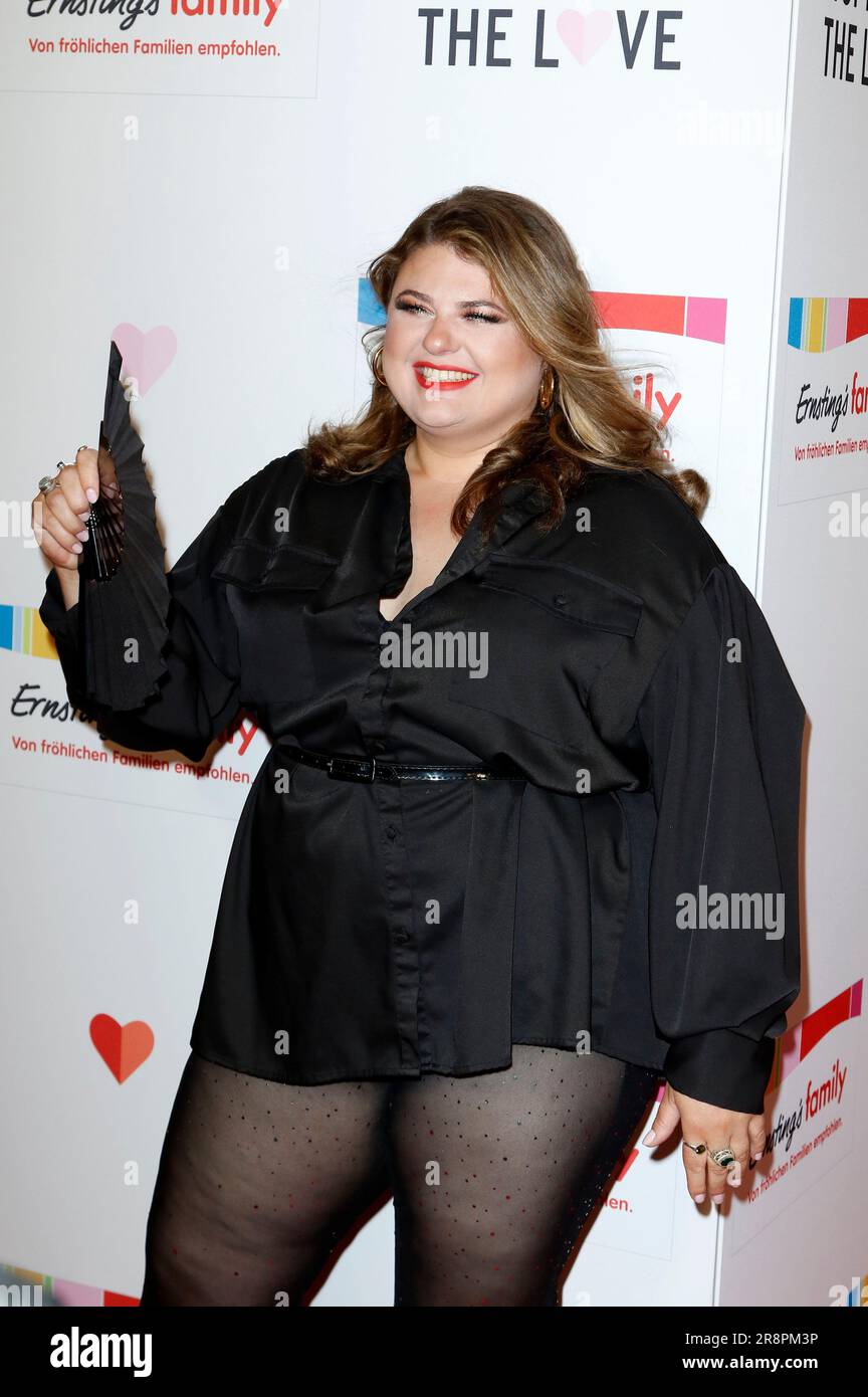 Alina Wichmann bei der Ernsting's Family Fashion Show im Hotel Atlantic ...