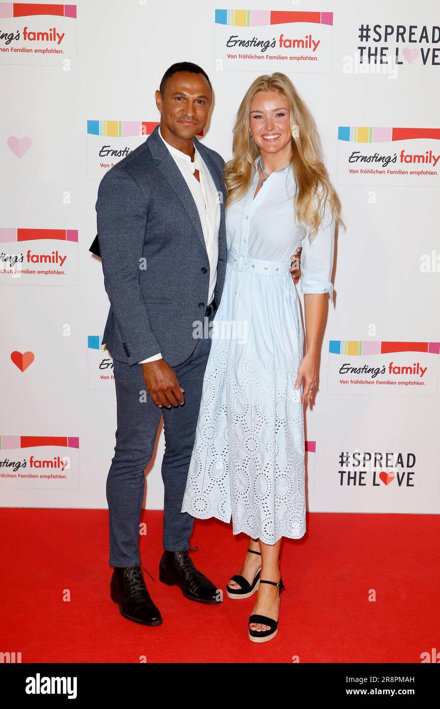 Daniel Aminati mit Ehefrau Patrice Aminati bei der Ernsting's Family ...