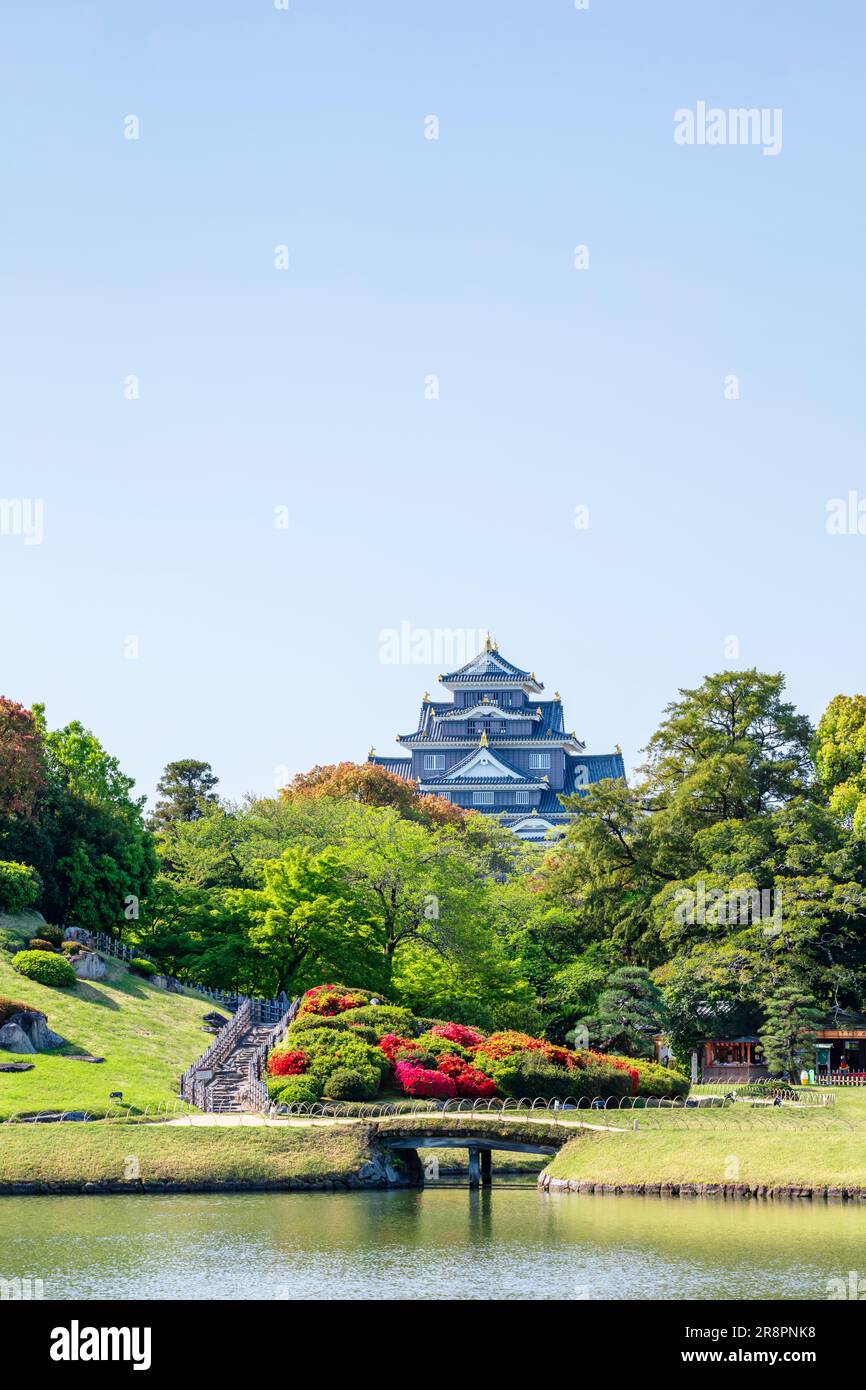 Korakuen Garden and Okayama Castle Stock Photo - Alamy