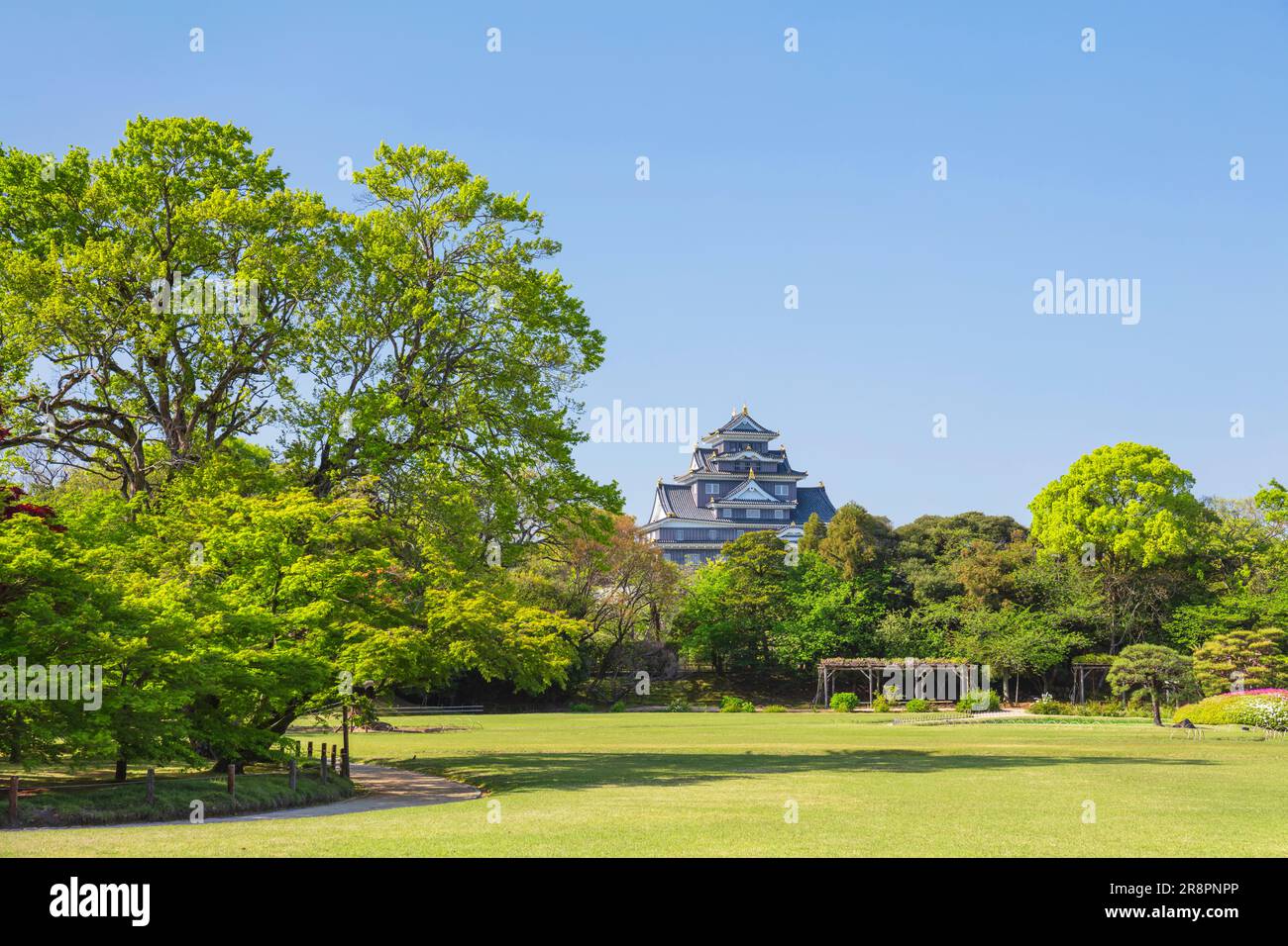 Korakuen Garden and Okayama Castle Stock Photo - Alamy