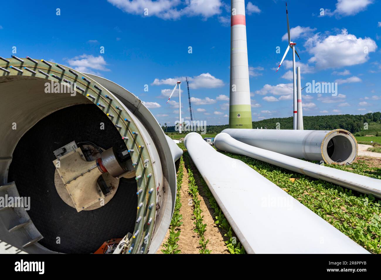 Repowering of a wind farm, near Brilon-Radlinghausen, 2 old turbines ...