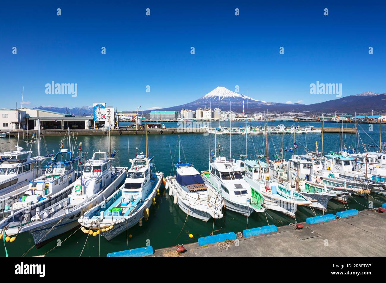 Japanese fishing port hi-res stock photography and images - Alamy