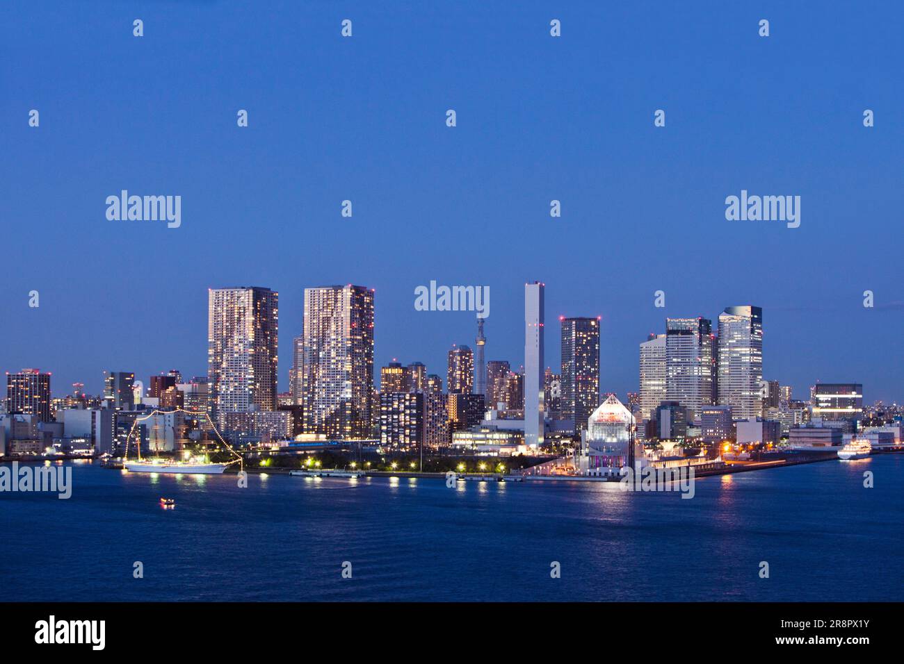 Tokyo sky tree bay hi-res stock photography and images - Alamy