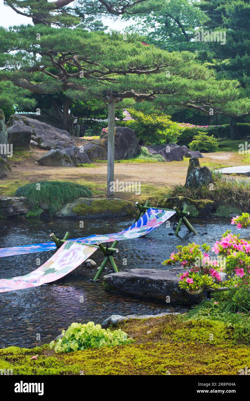 Kanazawa Kenrokuen Yuzen Nagashi Stock Photo - Alamy