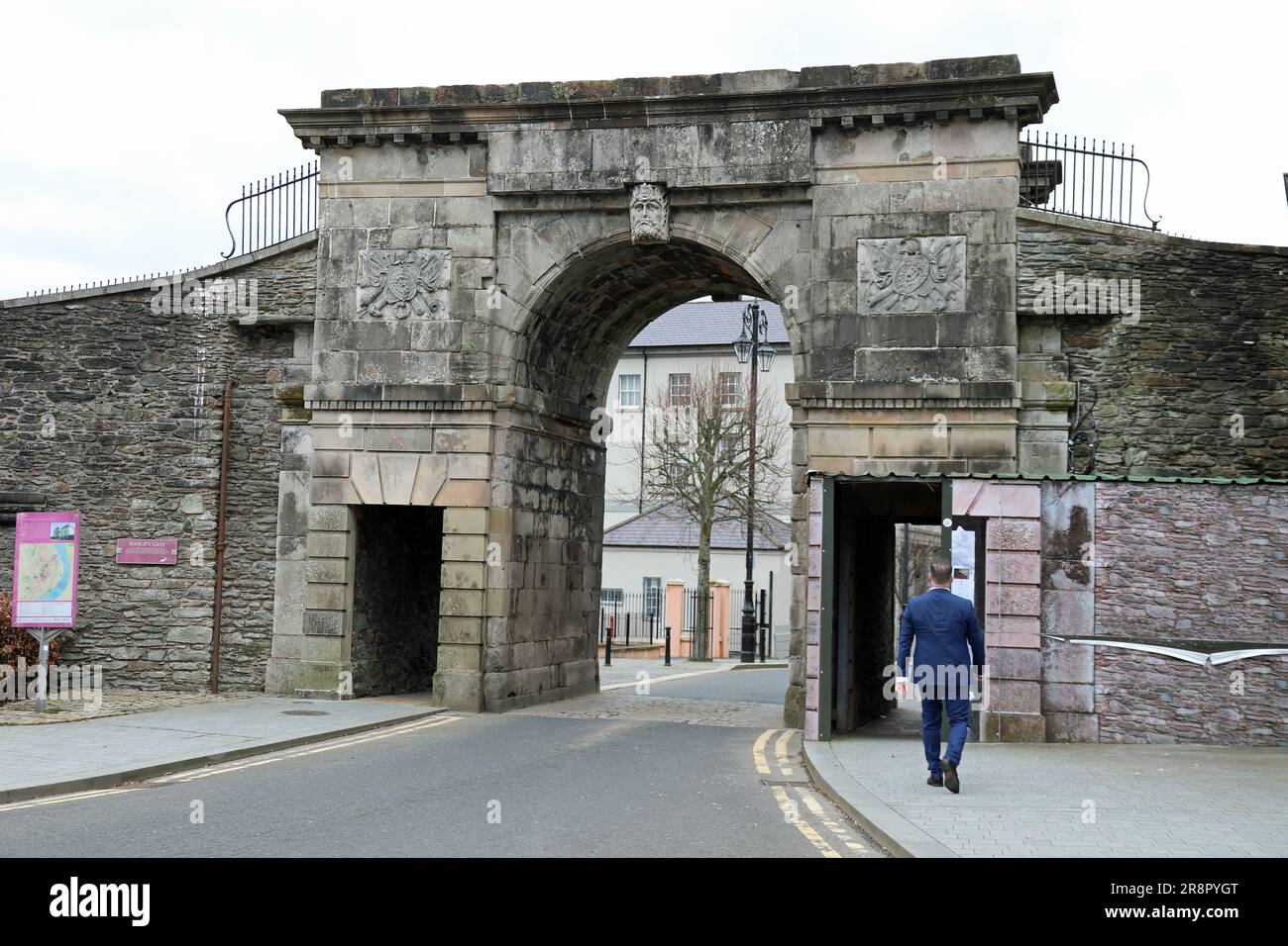 Bishops Gate in Londonderry Stock Photo - Alamy
